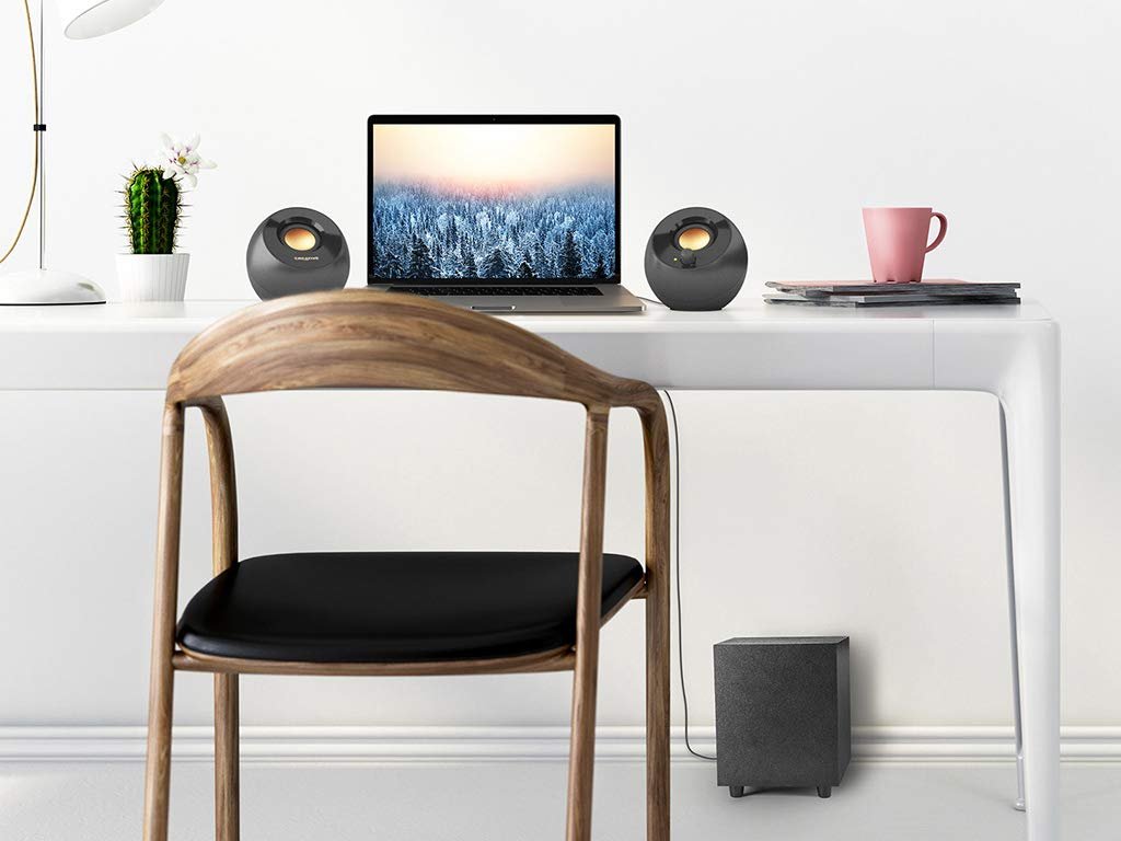 Creative Pebble Plus 2.1 USB-Powered Desktop Speakers with Powerful ...